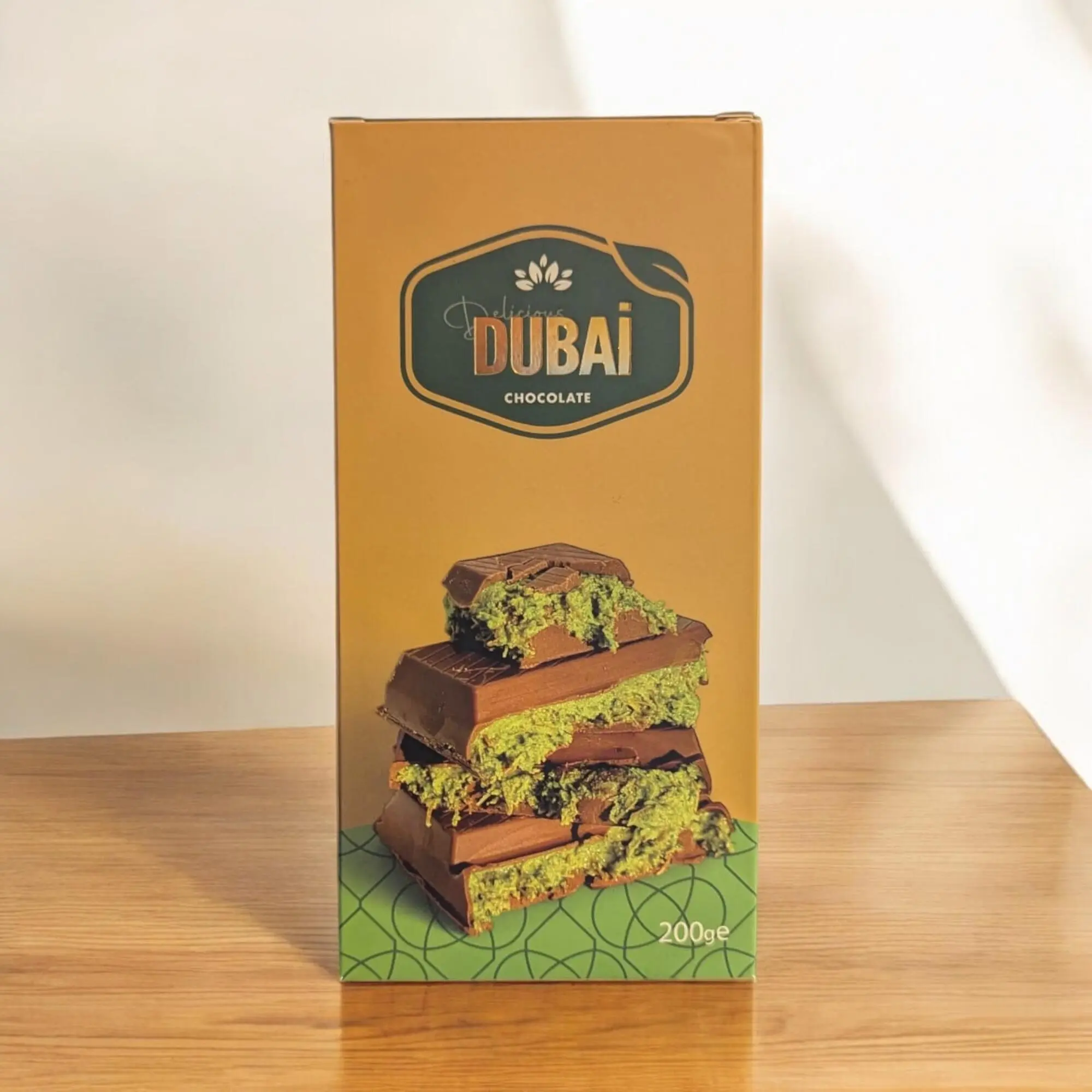 Køb Luksus Dubai Chokolade 200g med Knafeh og Pistacie creme - 150,00 DKK,-